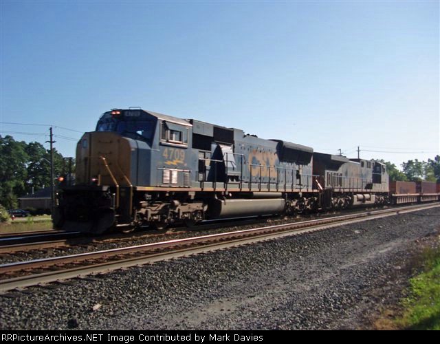 CSX 4709 + CSX 576